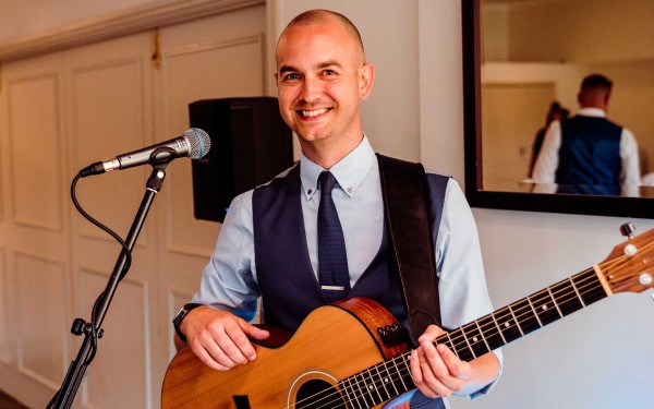 Paul Warren | Impressive Acoustic Soloist | Entertainment Nation