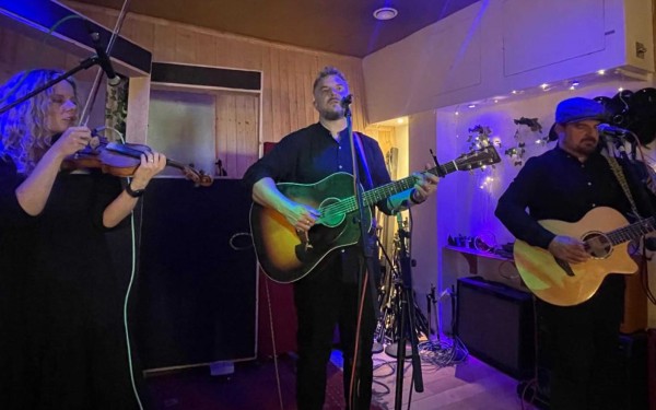 The Moy | Rip-Roaring Irish Folk-Style Pop & Rock Trio | Entertainment ...