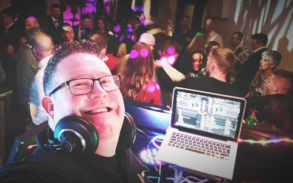 DJ Maxi | Dynamic Professional DJ | Entertainment Nation