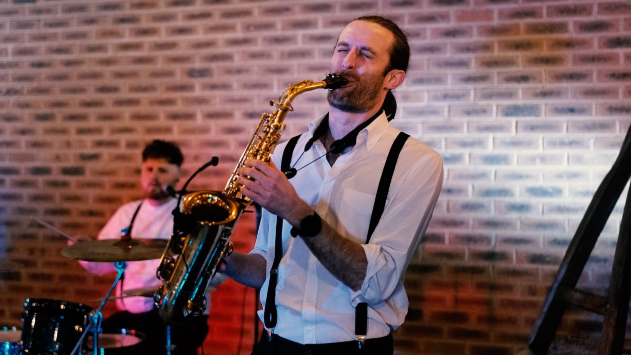 Ember Nights | Unmissable 5-Piece Pop & Rock Band | Entertainment Nation