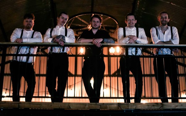 Ember Nights | Unmissable 5-Piece Pop & Rock Band | Entertainment Nation