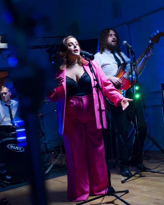 Dim The Lights | Outstanding 4-Piece Pop & Rock Band | Entertainment Nation