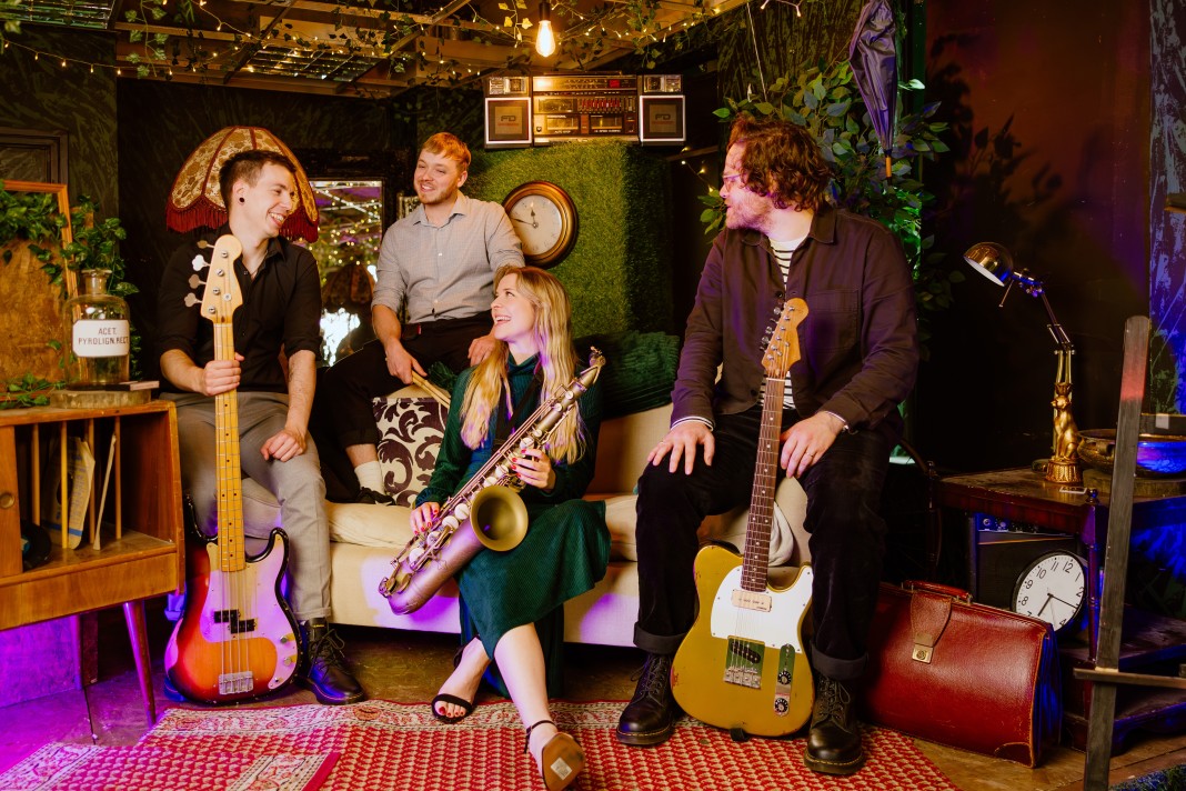 Paper Kisses | Crowd-Pleasing 4-Piece Party Band | Entertainment Nation