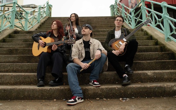 Lighthouse 4 | Party-Starting 4-Piece Folk-Rock & Pop Band ...