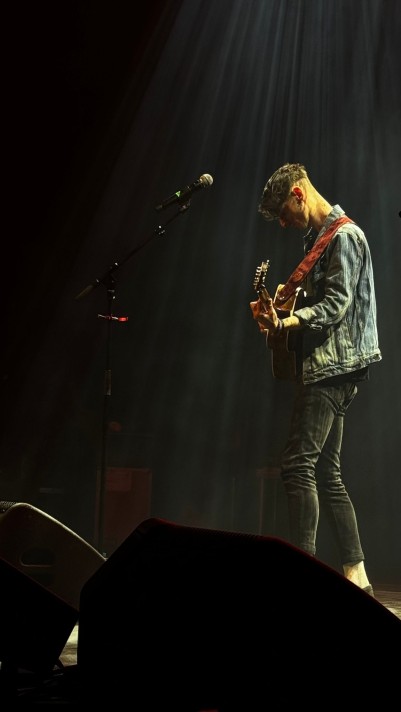 Harry Alexander | Charming Acoustic Soloist | Entertainment Nation