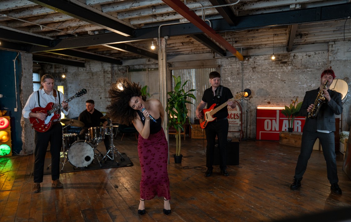 Rooftop Groove | Sensational 5-Piece Pop, Rock & Soul Band ...