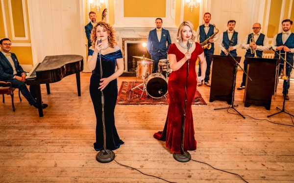 Hire Ritz Spritz for your wedding entertainment, party or corporate ...