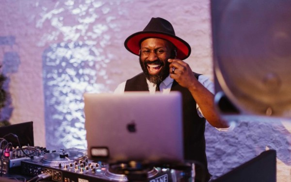 Hire DJ Mac Music for your event | Entertainment Nation